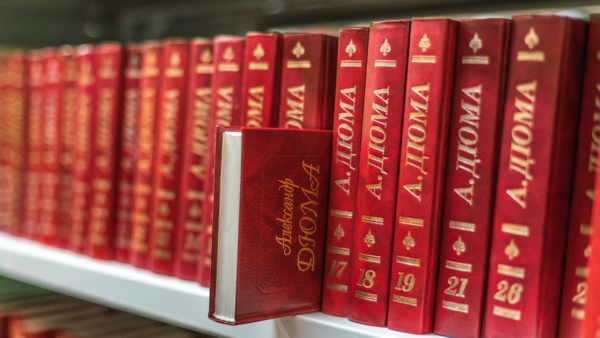 Christian Book Distributors: Your Guide to Find Faith-Based Books